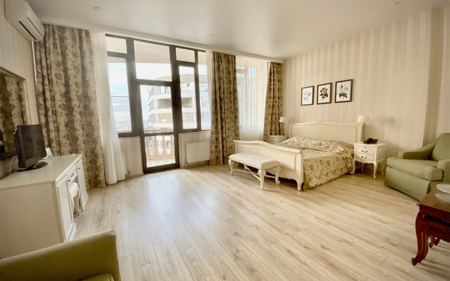 Официальные цены на номера отеля «Dolphin Resort by Stellar Hotels»